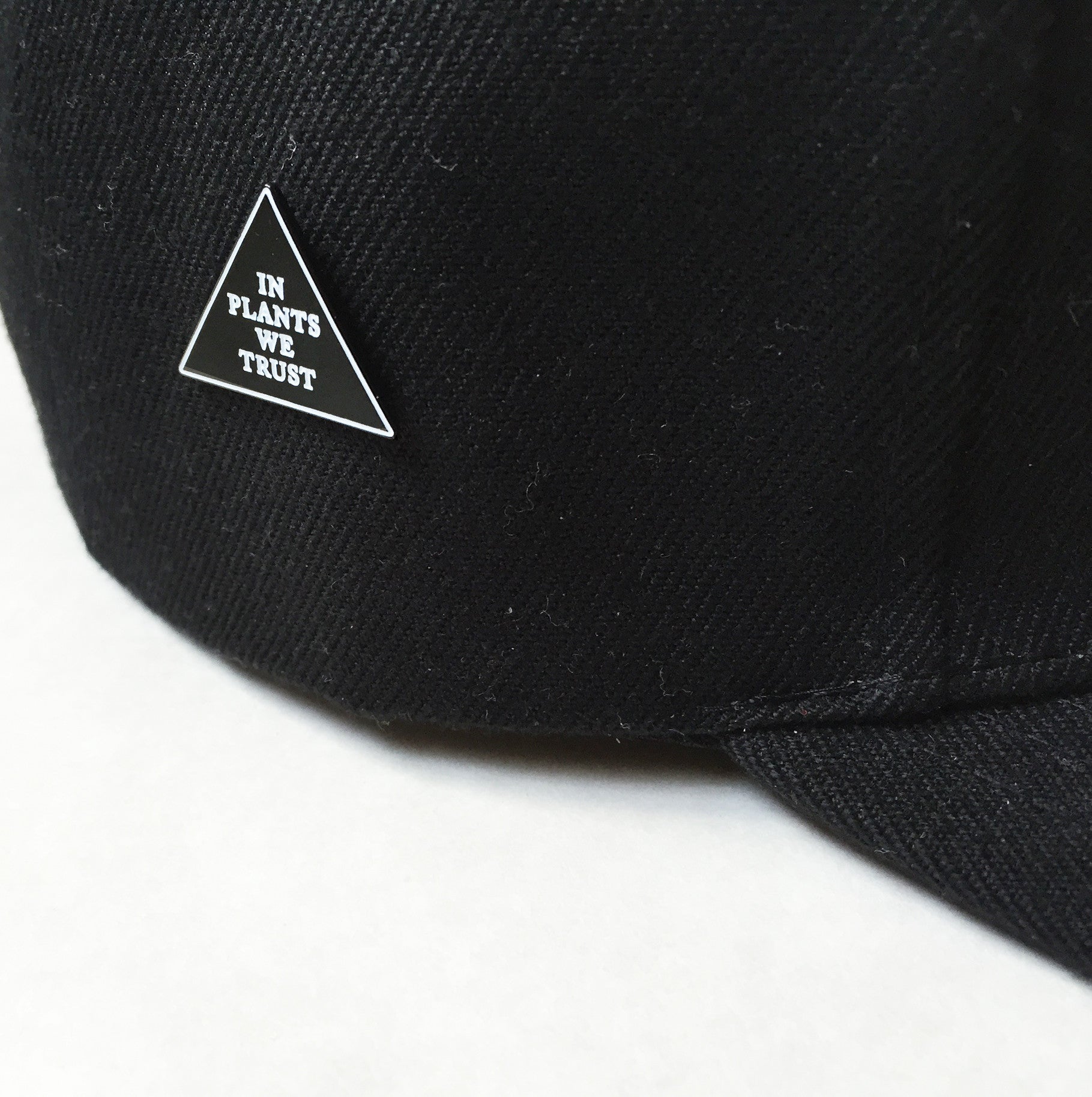 In Plants We Trust Pin – BEETxBEET